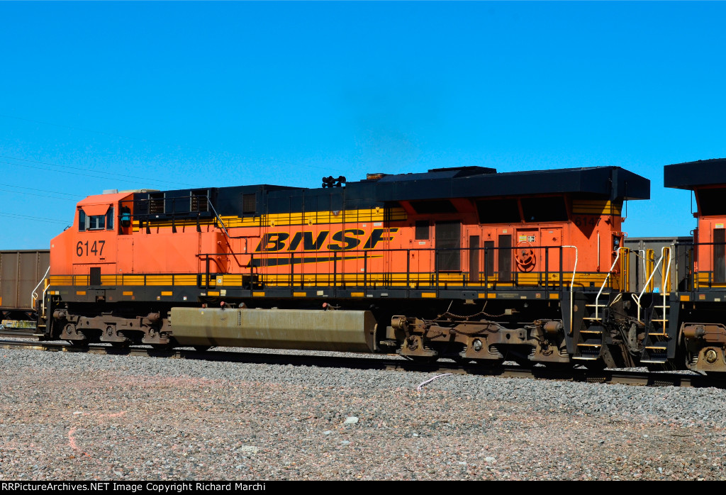 BNSF 6147